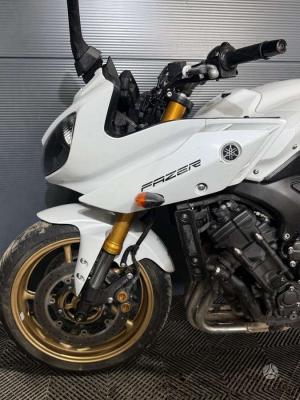 Yamaha FZ 8 2011 in Taurage, with an engine capacity of 0.80 L and mileage of 30 thousand km for 1950 €, photo 6 on AUTOMOTO.COM.LV