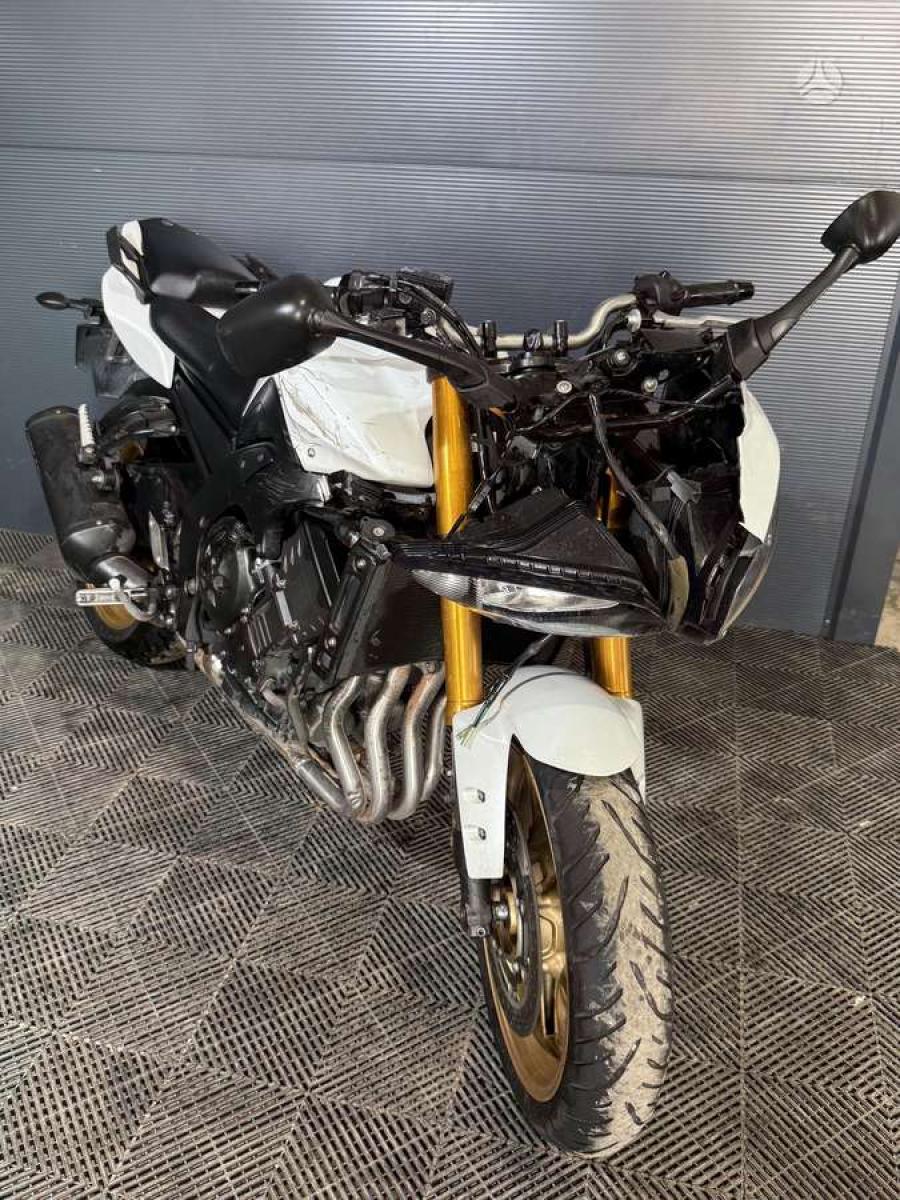 Yamaha FZ 8 2011 in Taurage, with an engine capacity of 0.80 L and mileage of 30 thousand km for 1950 €, photo 7 on AUTOMOTO.COM.LV