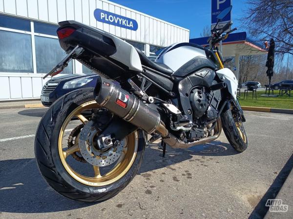 Yamaha FZ 8 2012 Viļņa, ar dzinēja tilpumu 0.80 L un nobraukumu 46 tūkst. km par 3500 €, foto 6 vietnē AUTOMOTO.COM.LV
