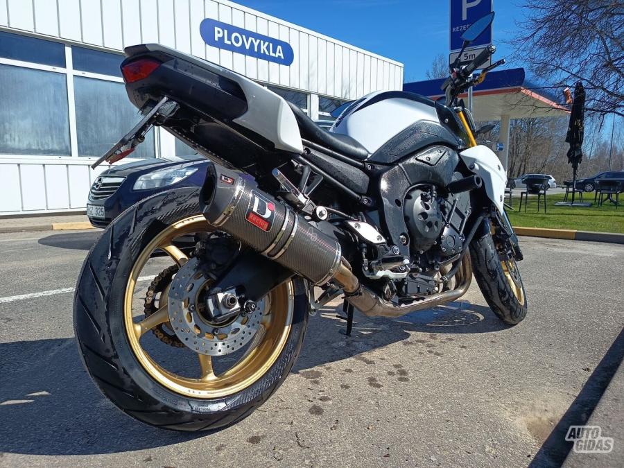 Yamaha FZ 8 2012 in Vilnius, with an engine capacity of 0.80 L and mileage of 46 thousand km for 3420 €, photo 7 on AUTOMOTO.COM.LV