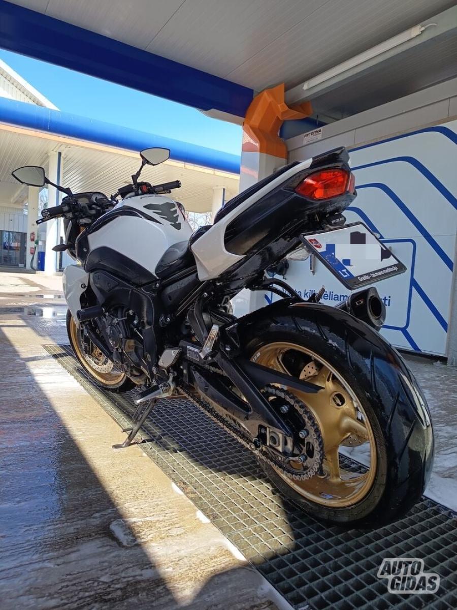 Yamaha FZ 8 2012 in Vilnius, with an engine capacity of 0.80 L and mileage of 46 thousand km for 3420 €, photo 9 on AUTOMOTO.COM.LV