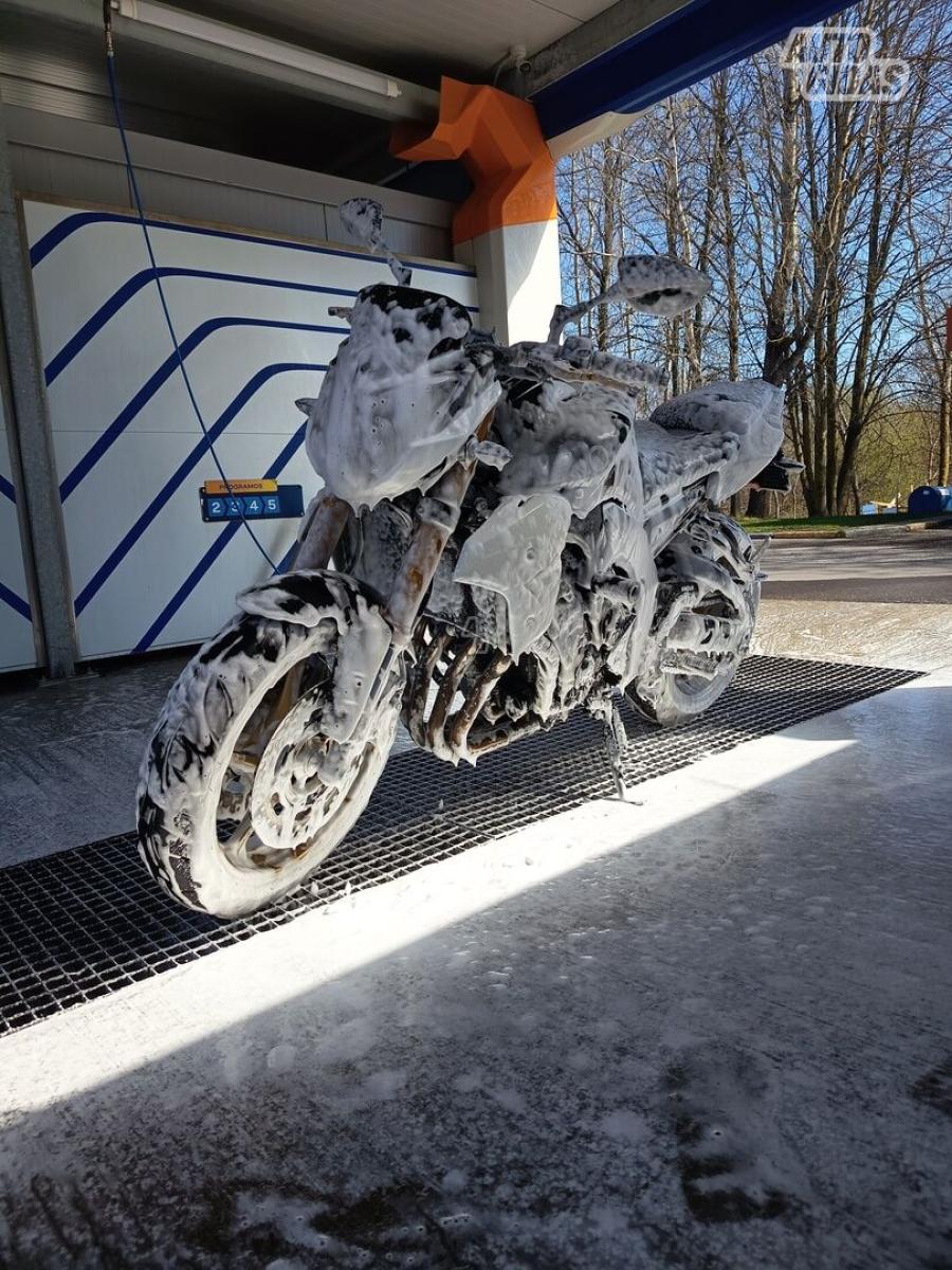 Yamaha FZ 8 2012 in Vilnius, with an engine capacity of 0.80 L and mileage of 46 thousand km for 3420 €, photo 12 on AUTOMOTO.COM.LV