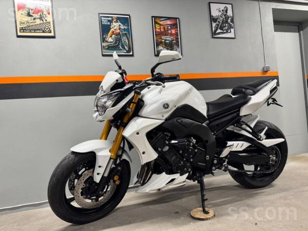 Yamaha FZ 8 2012 in Riga, with an engine capacity of 0.80 L and mileage of 0 thousand km for 4350 €, photo 2 on AUTOMOTO.COM.LV