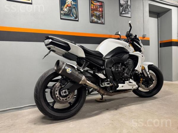 Yamaha FZ 8 2012 in Riga, with an engine capacity of 0.80 L and mileage of 0 thousand km for 4350 €, photo 4 on AUTOMOTO.COM.LV