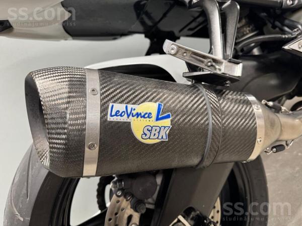 Yamaha FZ 8 2012 in Riga, with an engine capacity of 0.80 L and mileage of 0 thousand km for 4350 €, photo 8 on AUTOMOTO.COM.LV