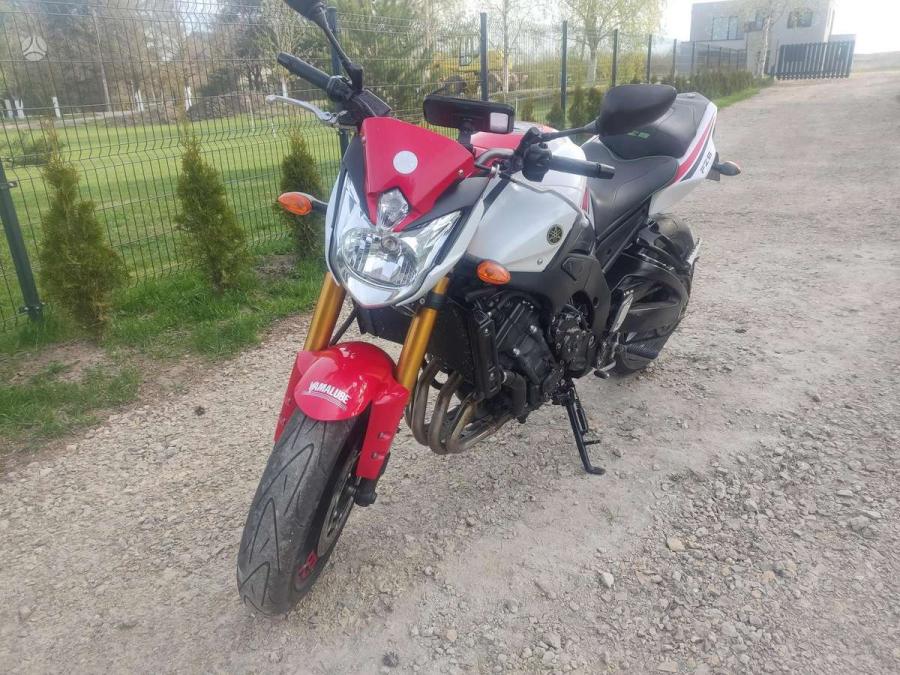 Ямаха FZ 8 2012 в Шяуляй, объемом двигателя 0.80 л и пробегом 30 тыс. км за 4550 €, фото 4 на AUTOMOTO.COM.LV