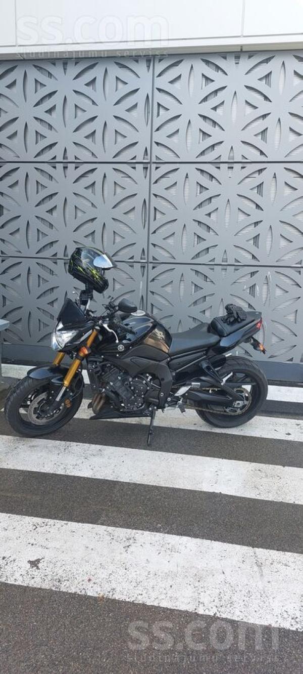 Yamaha FZ 8 2013 in Riga, with an engine capacity of 0.80 L and mileage of 0 thousand km for 3500 €, photo 3 on AUTOMOTO.COM.LV