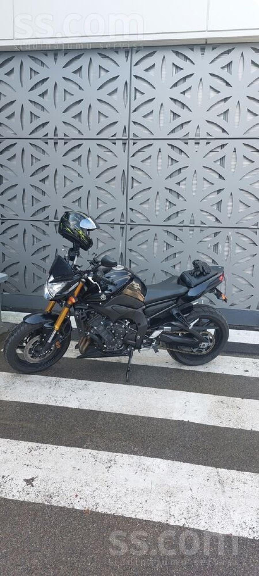 Yamaha FZ 8 2013 in Riga, with an engine capacity of 0.80 L and mileage of 0 thousand km for 3500 €, photo 3 on AUTOMOTO.COM.LV