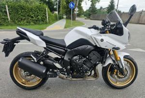 White Yamaha FZ 8 2010 in Kelme, with an engine capacity of 0.80 L and mileage of 26 thousand km for 4100 €, photo 13 on AUTOMOTO.COM.LV