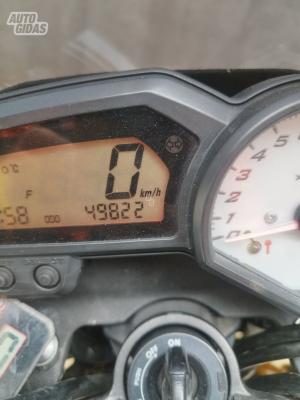 White Yamaha FZ 8 2010 in Panevezys, with an engine capacity of 0.80 L and mileage of 50 thousand km for 3200 €, photo 10 on AUTOMOTO.COM.LV