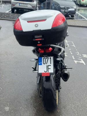 White Yamaha FZ 8 2011 in Vilnius, with an engine capacity of 0.80 L and mileage of 61 thousand km for 4700 €, photo 6 on AUTOMOTO.COM.LV