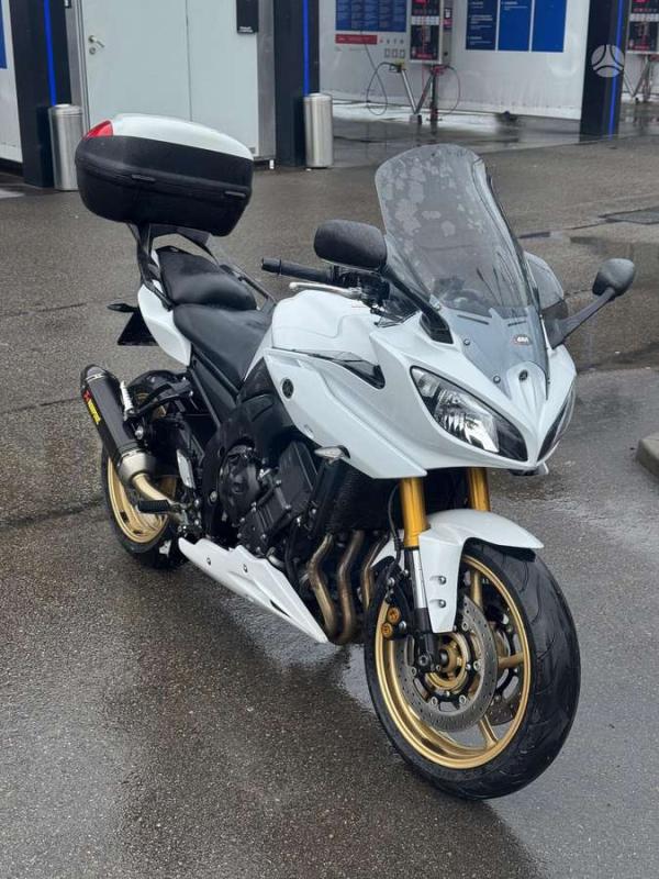 Белый Ямаха FZ 8 2011 в Вильнюс, объемом двигателя 0.80 л и пробегом 61 тыс. км за 4700 €, фото 7 на AUTOMOTO.COM.LV