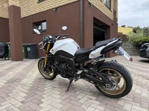 Белый Ямаха FZ 8 2012 в Электренай, объемом двигателя 0.80 л и пробегом 33 тыс. км за 3500 €, фото 10 на AUTOMOTO.COM.LV