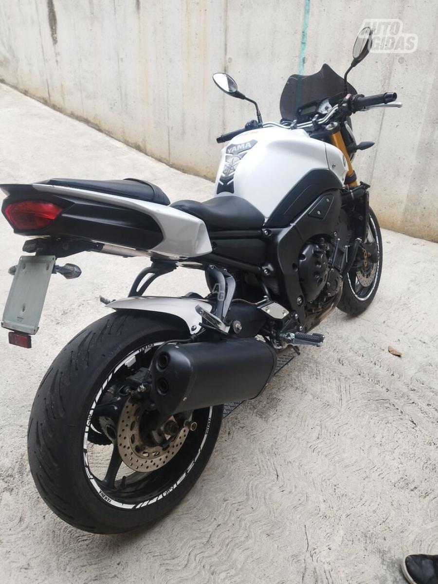 Balts Yamaha FZ 8 2015 Panevēža, ar dzinēja tilpumu 0.80 L un nobraukumu 50 tūkst. km par 3300 €, foto 9 vietnē AUTOMOTO.COM.LV
