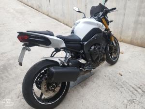 Белый Ямаха FZ 8 2015 в Паневежис, объемом двигателя 0.80 л и пробегом 50 тыс. км за 3300 €, фото 3 на AUTOMOTO.COM.LV