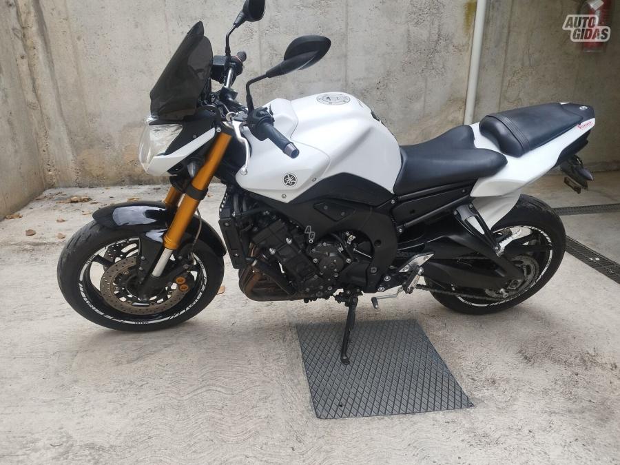 Белый Ямаха FZ 8 2015 в Паневежис, объемом двигателя 0.80 л и пробегом 50 тыс. км за 3300 €, фото 6 на AUTOMOTO.COM.LV