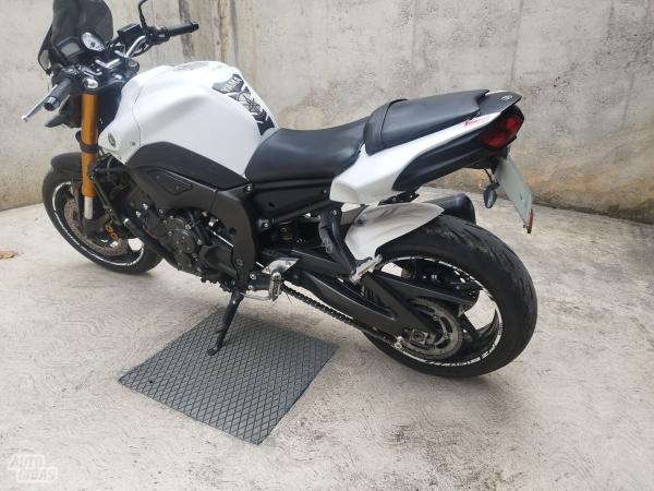 Balts Yamaha FZ 8 2015 Panevēža, ar dzinēja tilpumu 0.80 L un nobraukumu 50 tūkst. km par 3300 €, foto 7 vietnē AUTOMOTO.COM.LV