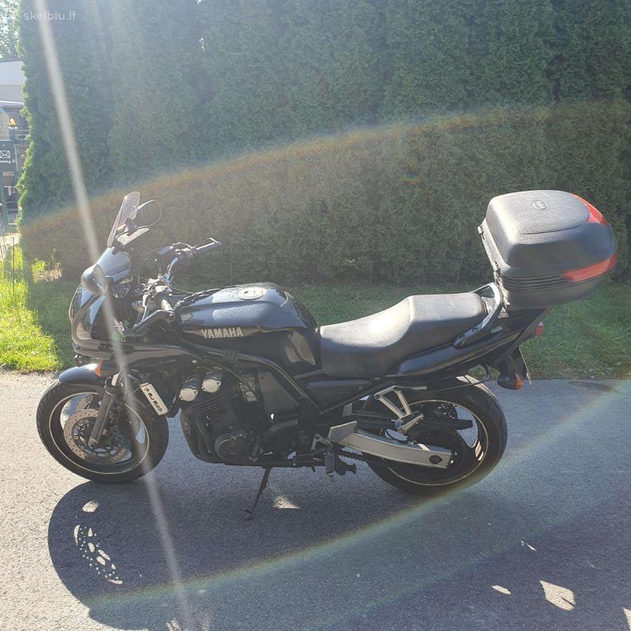 Black Yamaha FZ 2000 in Kaunas, with an engine capacity of 0.60 L and mileage of 85 thousand km for 1550 €, photo 3 on AUTOMOTO.COM.LV