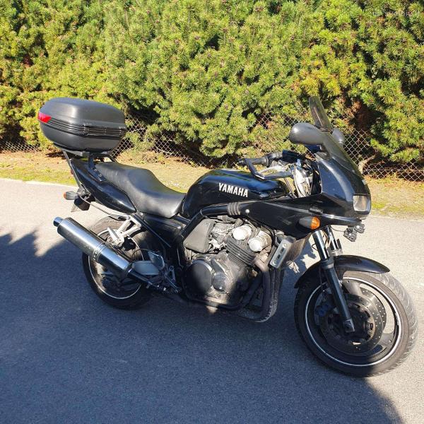 Black Yamaha FZ 2000 in Kaunas, with an engine capacity of 0.60 L and mileage of 85 thousand km for 1550 €, photo 5 on AUTOMOTO.COM.LV