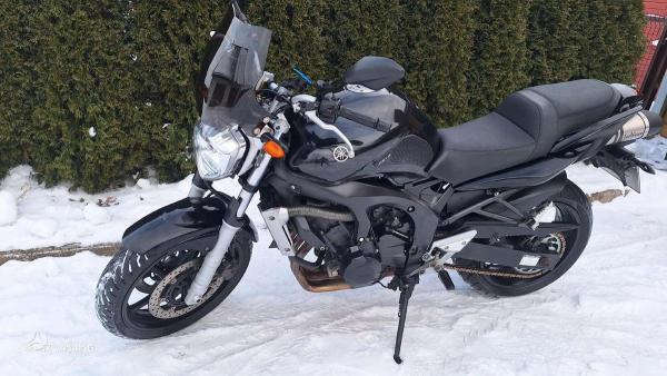 Black Yamaha FZ 2006 in Kaunas, with an engine capacity of 0.60 L and mileage of 48 thousand km for 2400 €, photo 2 on AUTOMOTO.COM.LV