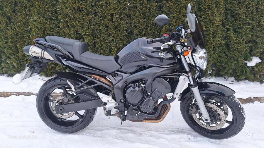 Черный Ямаха FZ 2006 в Каунас, объемом двигателя 0.60 л и пробегом 48 тыс. км за 2400 €, фото 4 на AUTOMOTO.COM.LV