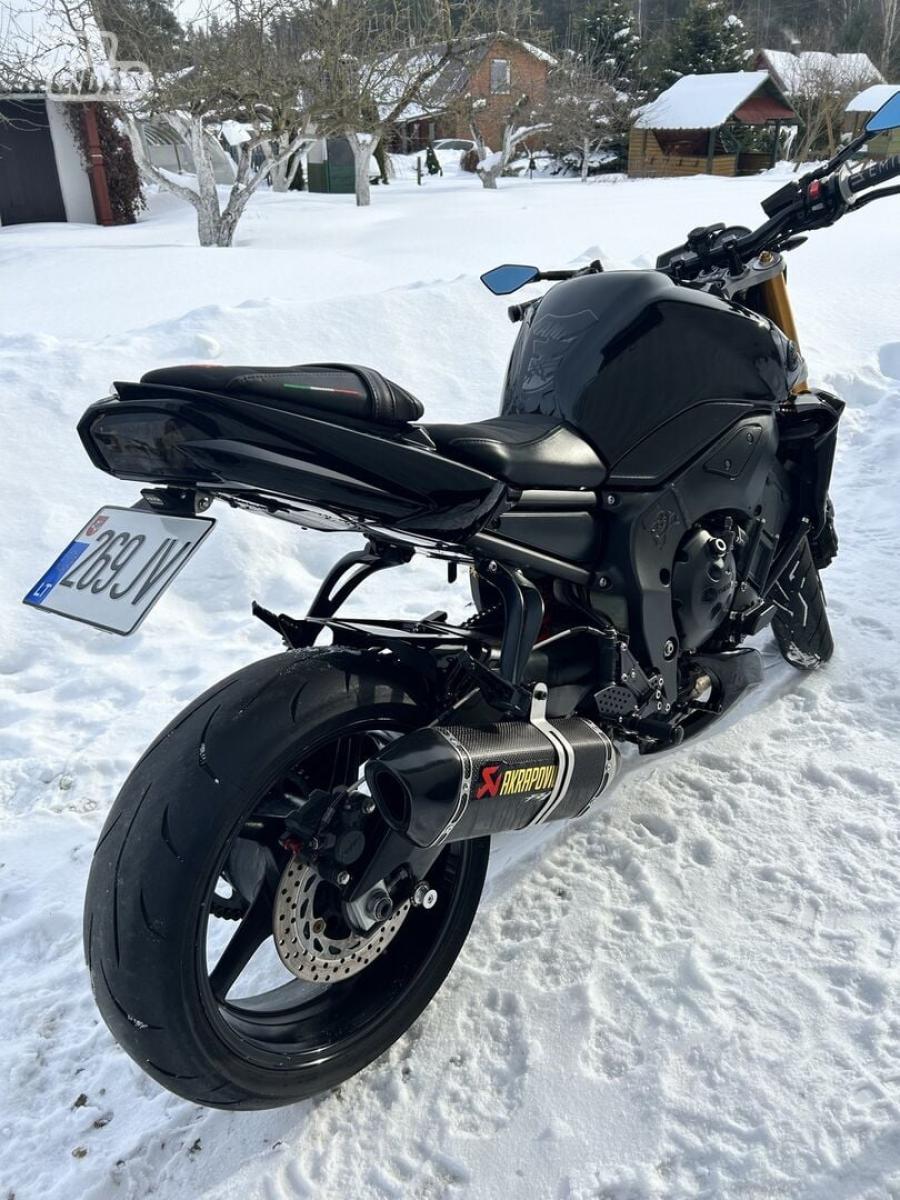 Melns Yamaha FZ 2006 Pasvalys, ar dzinēja tilpumu 1.00 L un nobraukumu 66 tūkst. km par 3700 €, foto 2 vietnē AUTOMOTO.COM.LV