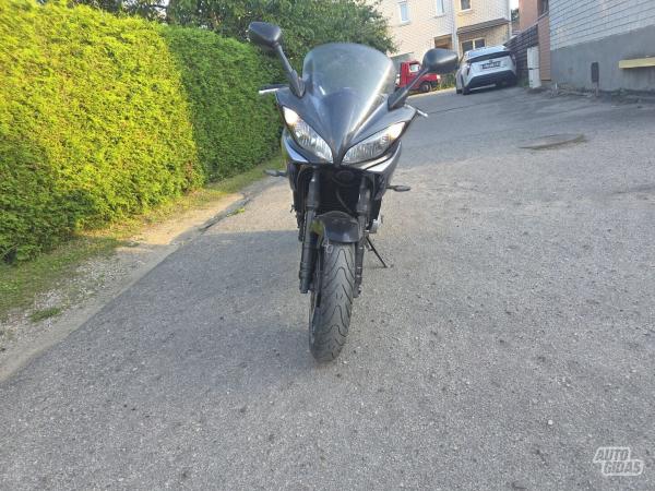 Melns Yamaha FZ 2006 Kauņa, ar dzinēja tilpumu 0.60 L un nobraukumu 556 tūkst. km par 1800 €, foto 3 vietnē AUTOMOTO.COM.LV