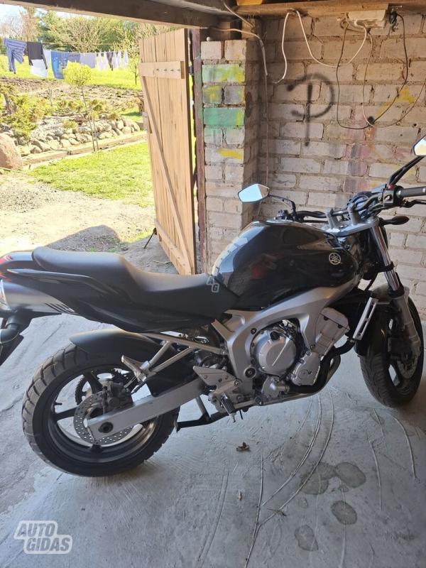 Melns Yamaha FZ 2006 Marijampole, ar dzinēja tilpumu 0.60 L un nobraukumu 27 tūkst. km par 2000 €, foto 7 vietnē AUTOMOTO.COM.LV