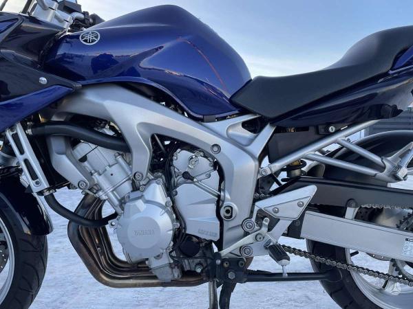 Синий Ямаха FZ 2005 в Клайпеда, объемом двигателя 0.60 л и пробегом 26 тыс. км за 2600 €, фото 10 на AUTOMOTO.COM.LV
