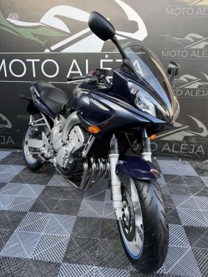 Yamaha FZ 2004 Prienai, ar dzinēja tilpumu 0.60 L un nobraukumu 44 tūkst. km par 2750 €, foto  vietnē AUTOMOTO.COM.LV