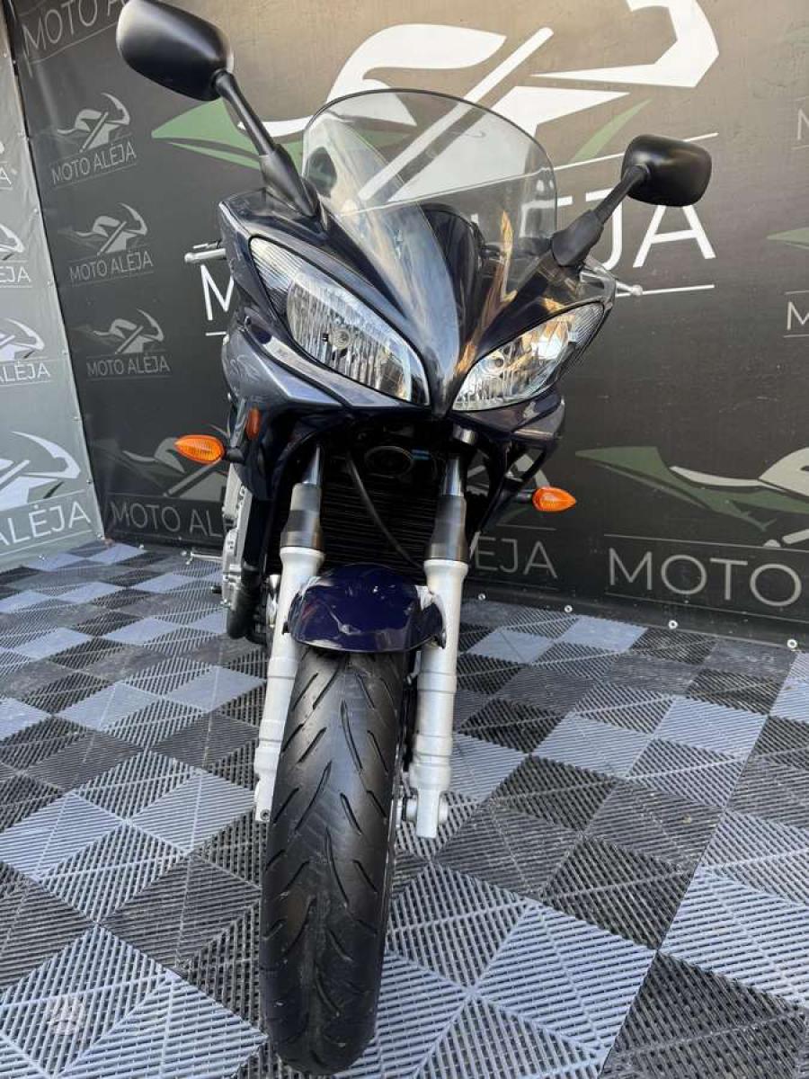 Yamaha FZ 2004 Prienai, ar dzinēja tilpumu 0.60 L un nobraukumu 44 tūkst. km par 2750 €, foto 3 vietnē AUTOMOTO.COM.LV