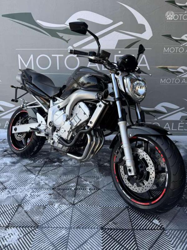 Yamaha FZ 2004 Prienai, ar dzinēja tilpumu 0.60 L un nobraukumu 30 tūkst. km par 2999 €, foto 1 vietnē AUTOMOTO.COM.LV