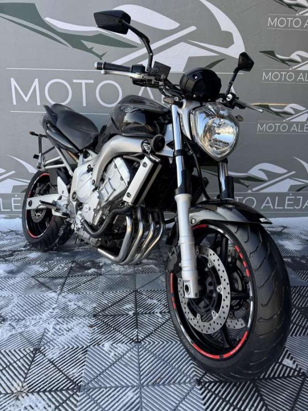 Yamaha FZ 2004 Prienai, ar dzinēja tilpumu 0.60 L un nobraukumu 30 tūkst. km par 2999 €, foto 2 vietnē AUTOMOTO.COM.LV