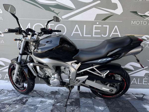 Yamaha FZ 2004 Prienai, ar dzinēja tilpumu 0.60 L un nobraukumu 30 tūkst. km par 2999 €, foto 5 vietnē AUTOMOTO.COM.LV