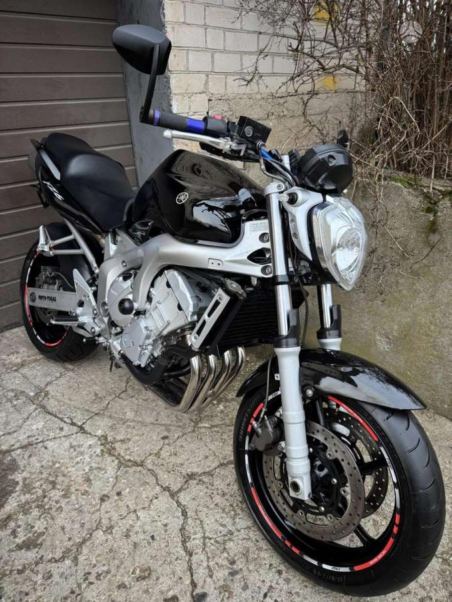 Yamaha FZ 2005 Prienai, ar dzinēja tilpumu 0.60 L un nobraukumu 24 tūkst. km par 2750 €, foto 1 vietnē AUTOMOTO.COM.LV