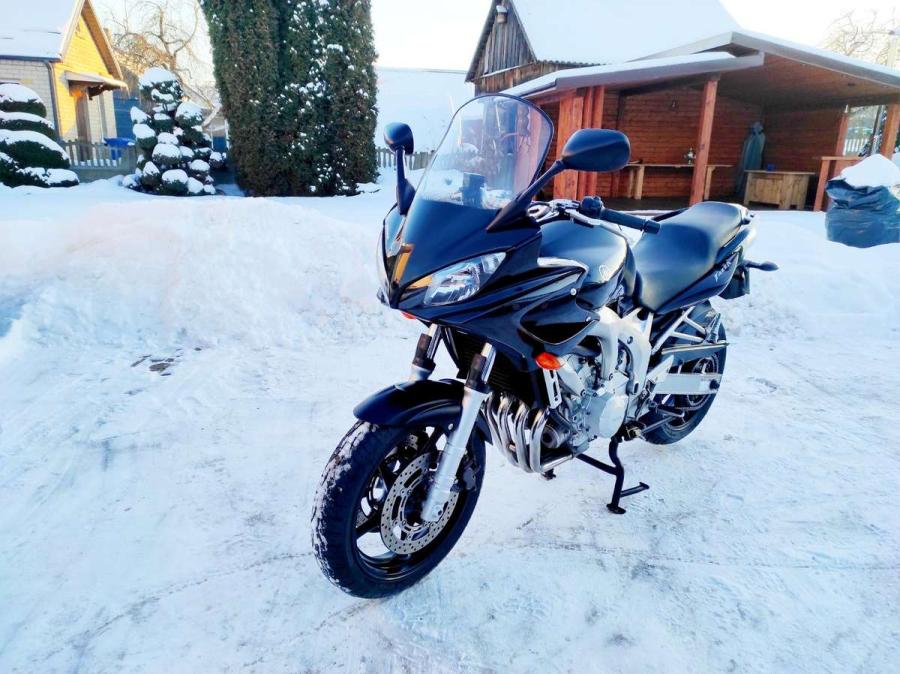 Yamaha FZ 2005 in Prienai, with an engine capacity of 0.60 L and mileage of 36 thousand km for 2450 €, photo 2 on AUTOMOTO.COM.LV