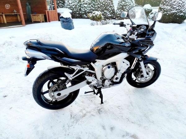 Ямаха FZ 2005 в Пренай, объемом двигателя 0.60 л и пробегом 36 тыс. км за 2450 €, фото 5 на AUTOMOTO.COM.LV