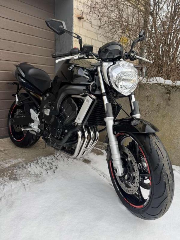 Yamaha FZ 2005 Prienai, ar dzinēja tilpumu 0.60 L un nobraukumu 38 tūkst. km par 2800 €, foto 1 vietnē AUTOMOTO.COM.LV