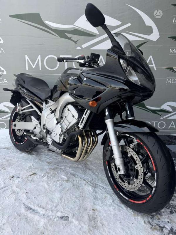 Yamaha FZ 2005 Prienai, ar dzinēja tilpumu 0.60 L un nobraukumu 27 tūkst. km par 2750 €, foto 1 vietnē AUTOMOTO.COM.LV