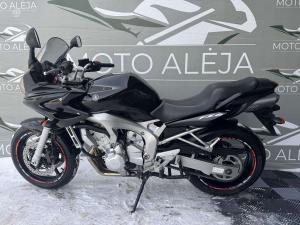 Ямаха FZ 2005 в Пренай, объемом двигателя 0.60 л и пробегом 27 тыс. км за 2750 €, фото 4 на AUTOMOTO.COM.LV