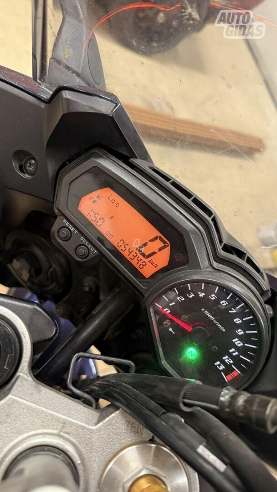 Yamaha FZ 2006 Viļņa, ar dzinēja tilpumu 1.00 L un nobraukumu 0 tūkst. km par 3500 €, foto 4 vietnē AUTOMOTO.COM.LV