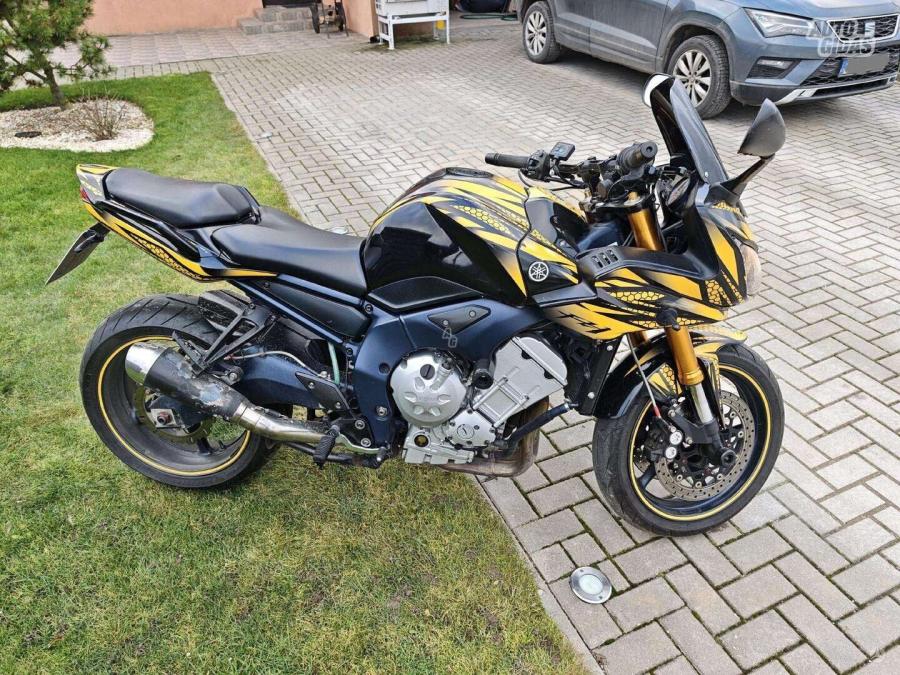 Black Yamaha FZ1 2006 in Kaunas, with an engine capacity of 1.00 L and mileage of 0 thousand km for 2899 €, photo 3 on AUTOMOTO.COM.LV