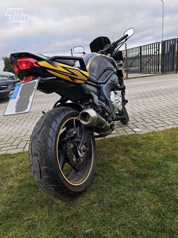 Melns Yamaha FZ1 2006 Kauņa, ar dzinēja tilpumu 1.00 L un nobraukumu 0 tūkst. km par 2899 €, foto 5 vietnē AUTOMOTO.COM.LV