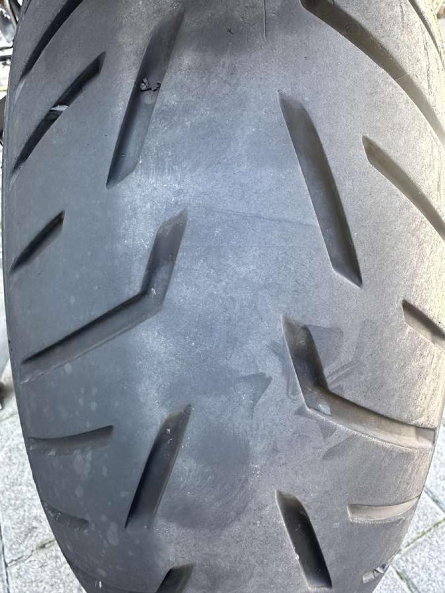Black Yamaha FZ1 2006 in Kaunas, with an engine capacity of 1.00 L and mileage of 46 thousand km for 3750 €, photo 12 on AUTOMOTO.COM.LV