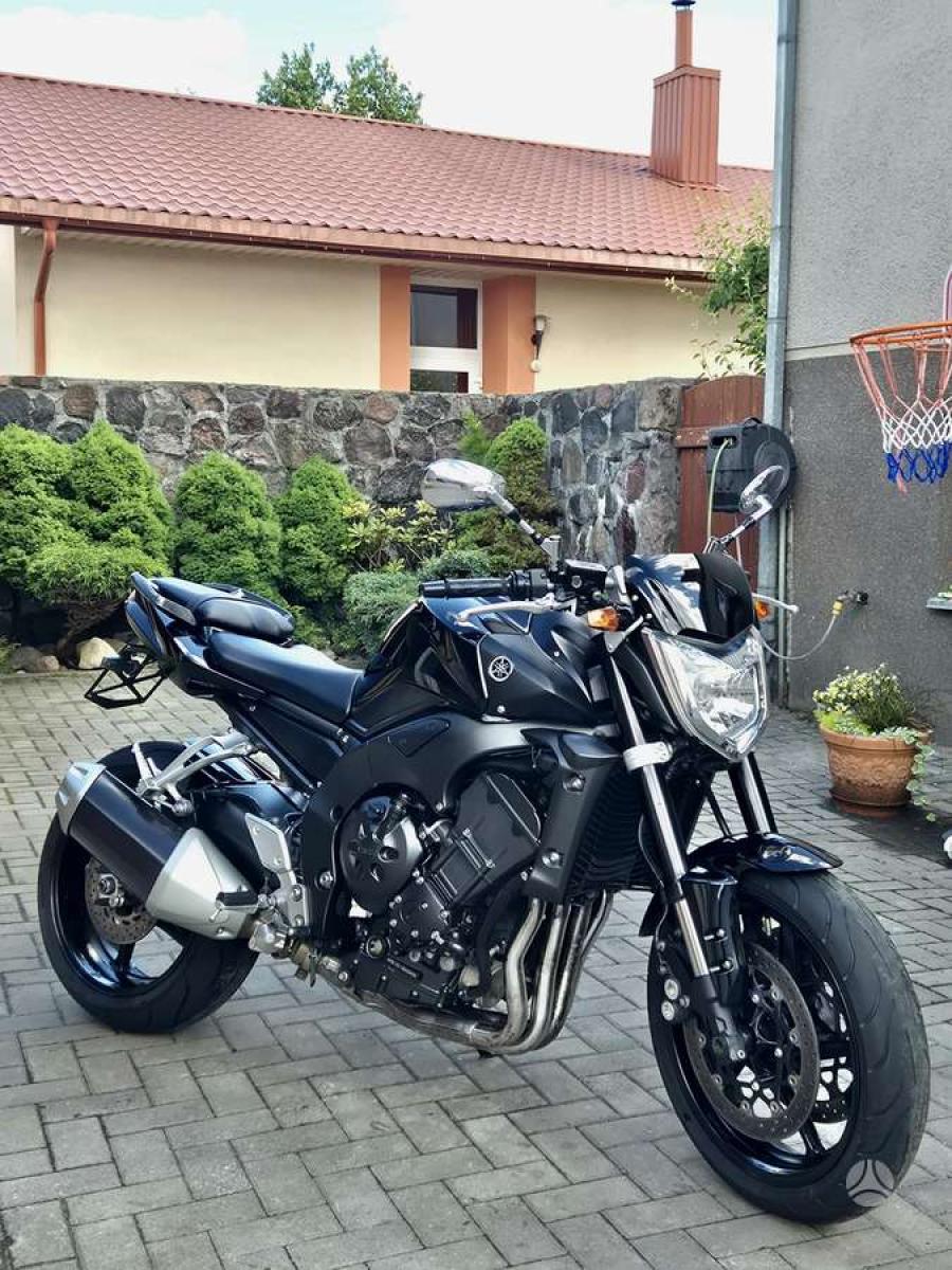 Black Yamaha FZ1 2006 in Prienai, with an engine capacity of 1.00 L and mileage of 29 thousand km for 4100 €, photo 3 on AUTOMOTO.COM.LV