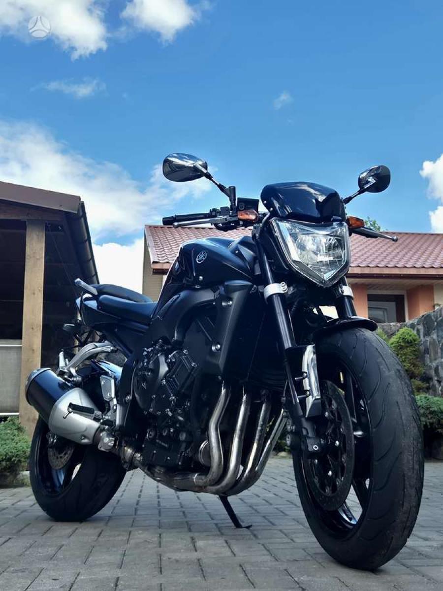 Black Yamaha FZ1 2006 in Prienai, with an engine capacity of 1.00 L and mileage of 29 thousand km for 4100 €, photo 5 on AUTOMOTO.COM.LV