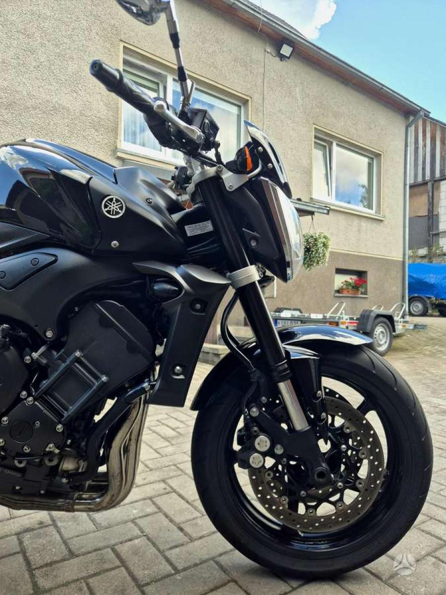 Black Yamaha FZ1 2006 in Prienai, with an engine capacity of 1.00 L and mileage of 29 thousand km for 4100 €, photo 14 on AUTOMOTO.COM.LV