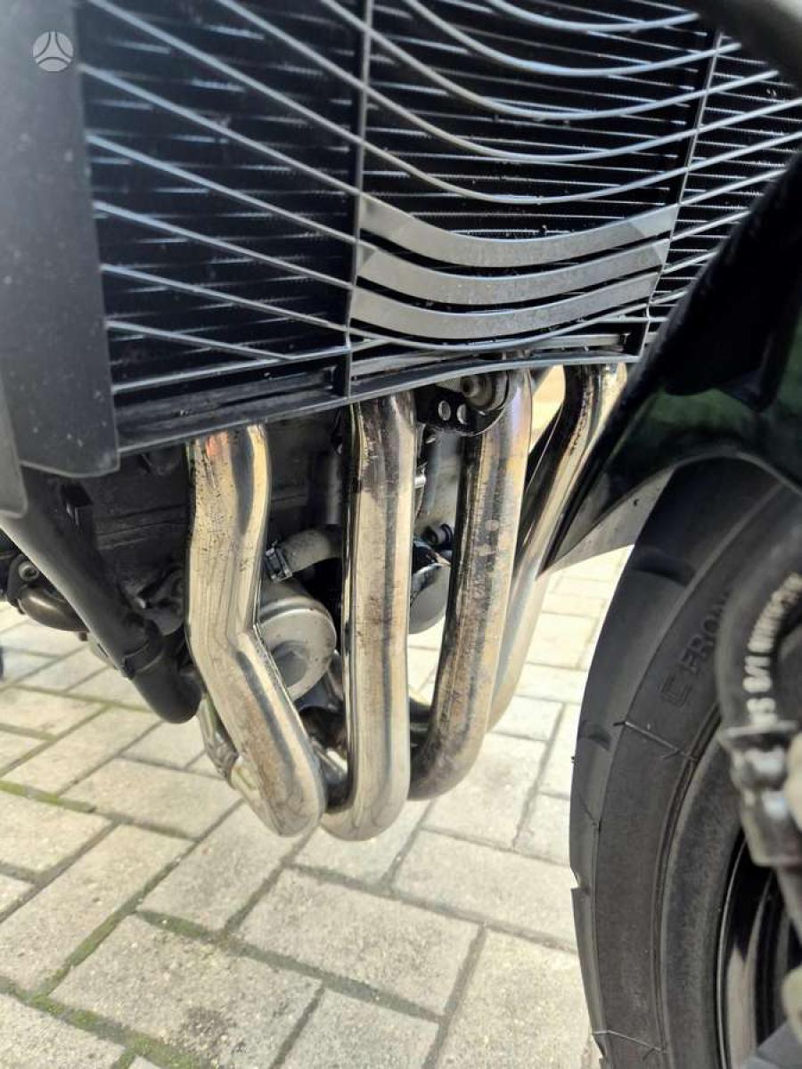 Black Yamaha FZ1 2006 in Prienai, with an engine capacity of 1.00 L and mileage of 29 thousand km for 4100 €, photo 24 on AUTOMOTO.COM.LV