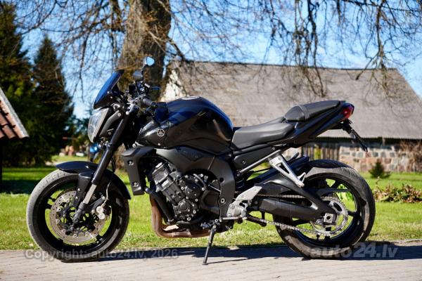 Black Yamaha FZ1 2007 in Tallinn, with an engine capacity of 1.00 L and mileage of 55 thousand km for 4000 €, photo 4 on AUTOMOTO.COM.LV