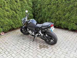 Black Yamaha FZ1 2007 in Vilnius, with an engine capacity of 1.00 L and mileage of 49 thousand km for 3550 €, photo 3 on AUTOMOTO.COM.LV